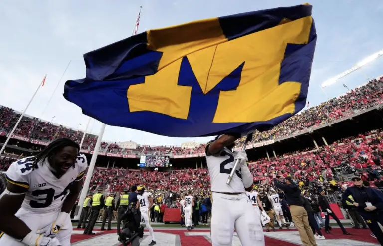 Top College Football Teams by Wins: Historical Stats & Rankings